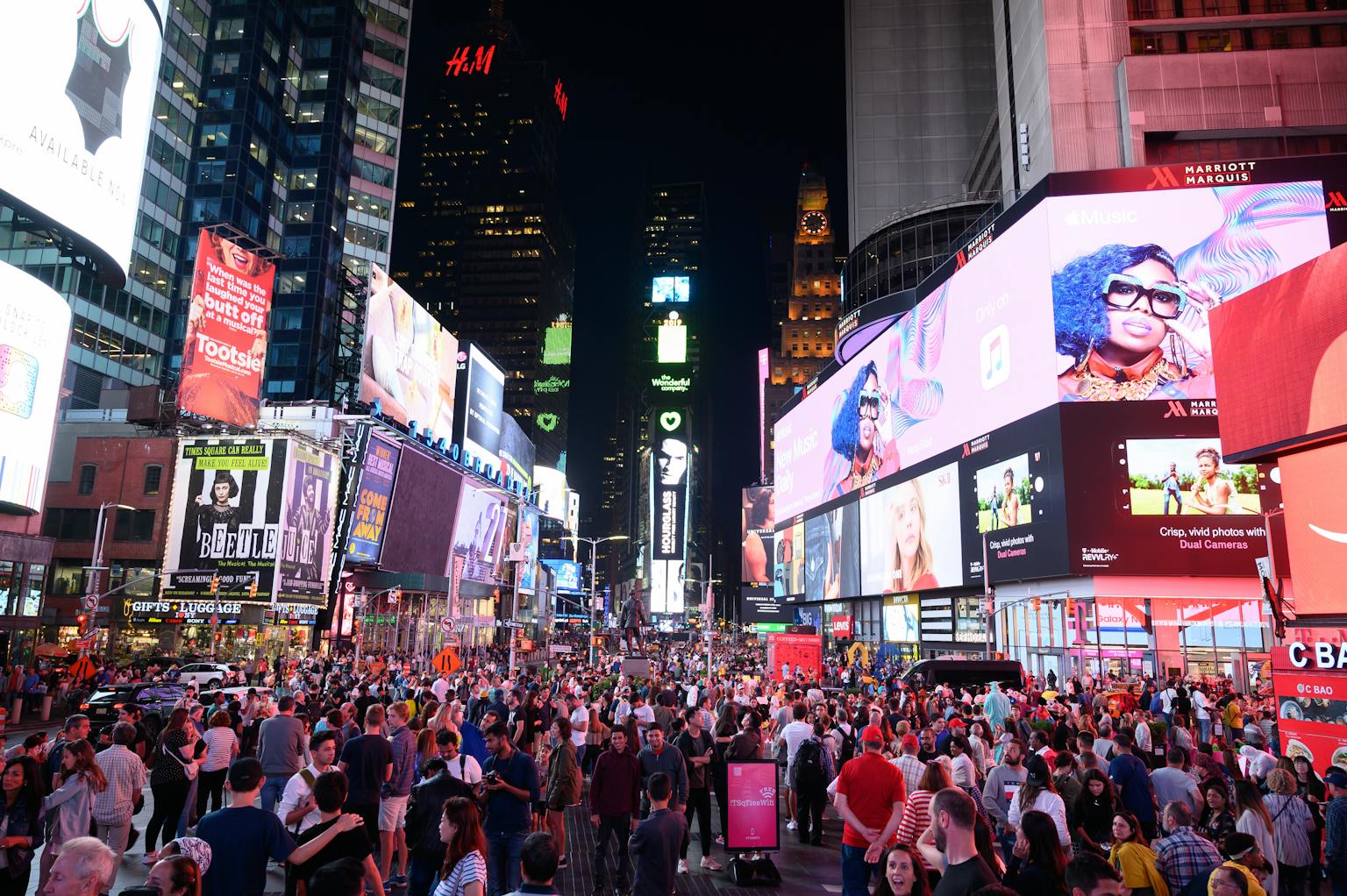Best Time to Visit Popular Tourist Destinations - Traveneur